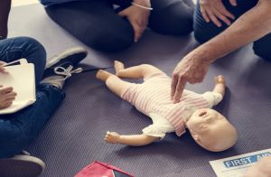 How to do CPR on a child or baby - BHF