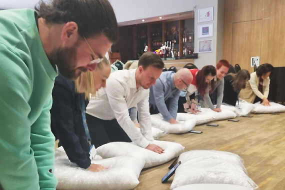 Train CPR at your organisation | RevivR - BHF