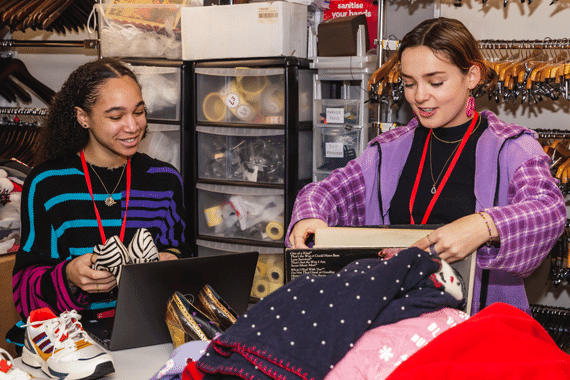 Volunteer in our charity shops - BHF